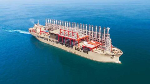 Powership Barge on its Way to Address Ecuador's Electricity Crisis ...